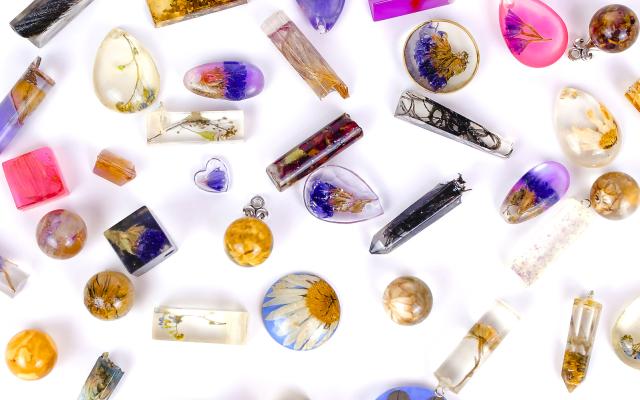 What is Resin Art: Fun Trend or Environmental Threat? | Art & Object