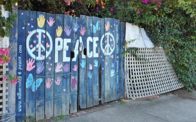 The Origin of the Peace Sign | Art & Object